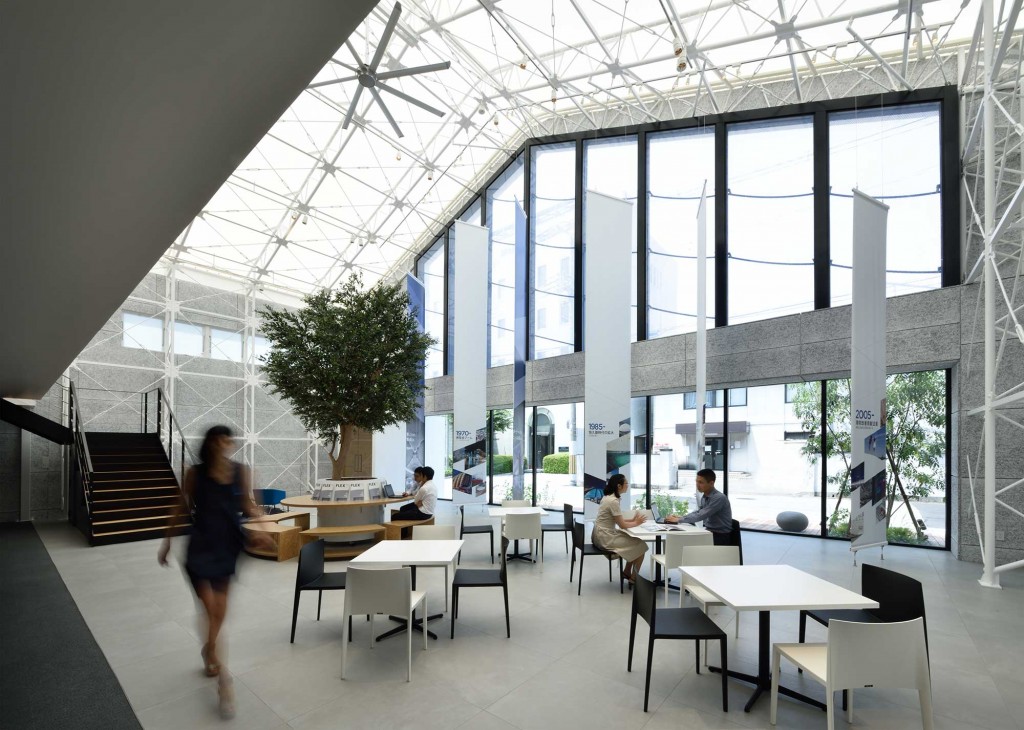 MakMax Flex Experience Center | Projects | Gensler