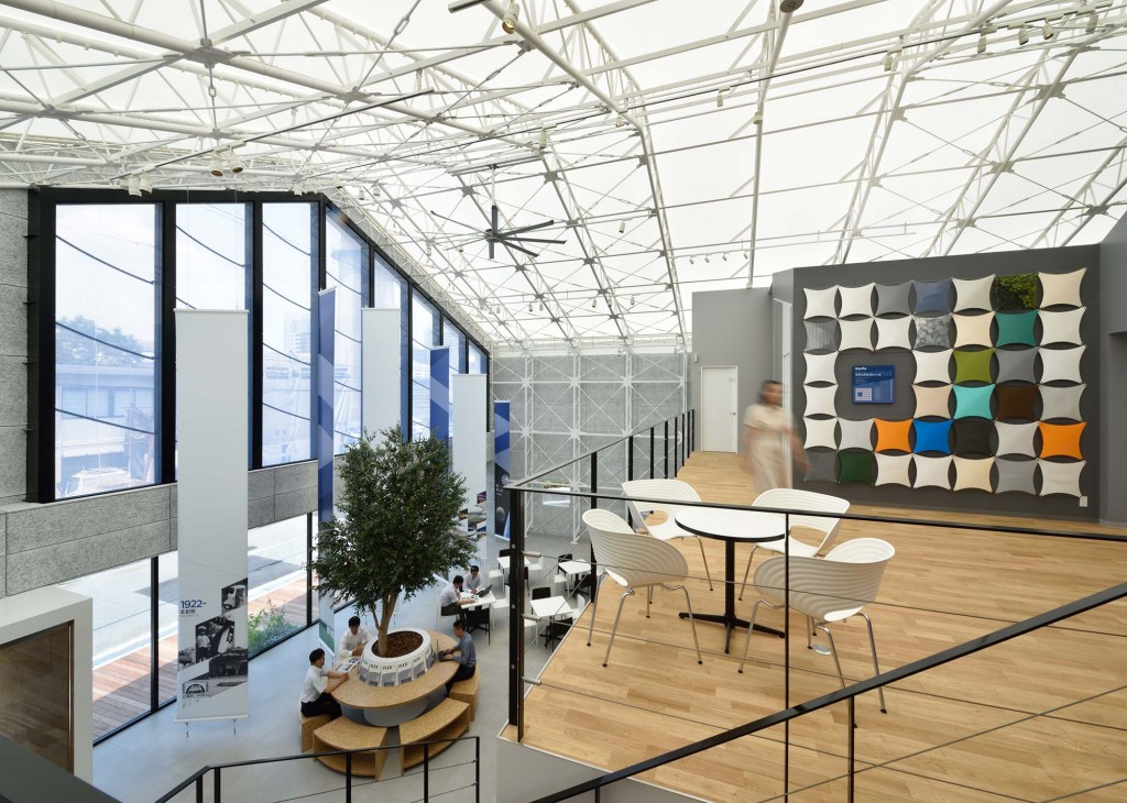 MakMax Flex Experience Center | Projects | Gensler