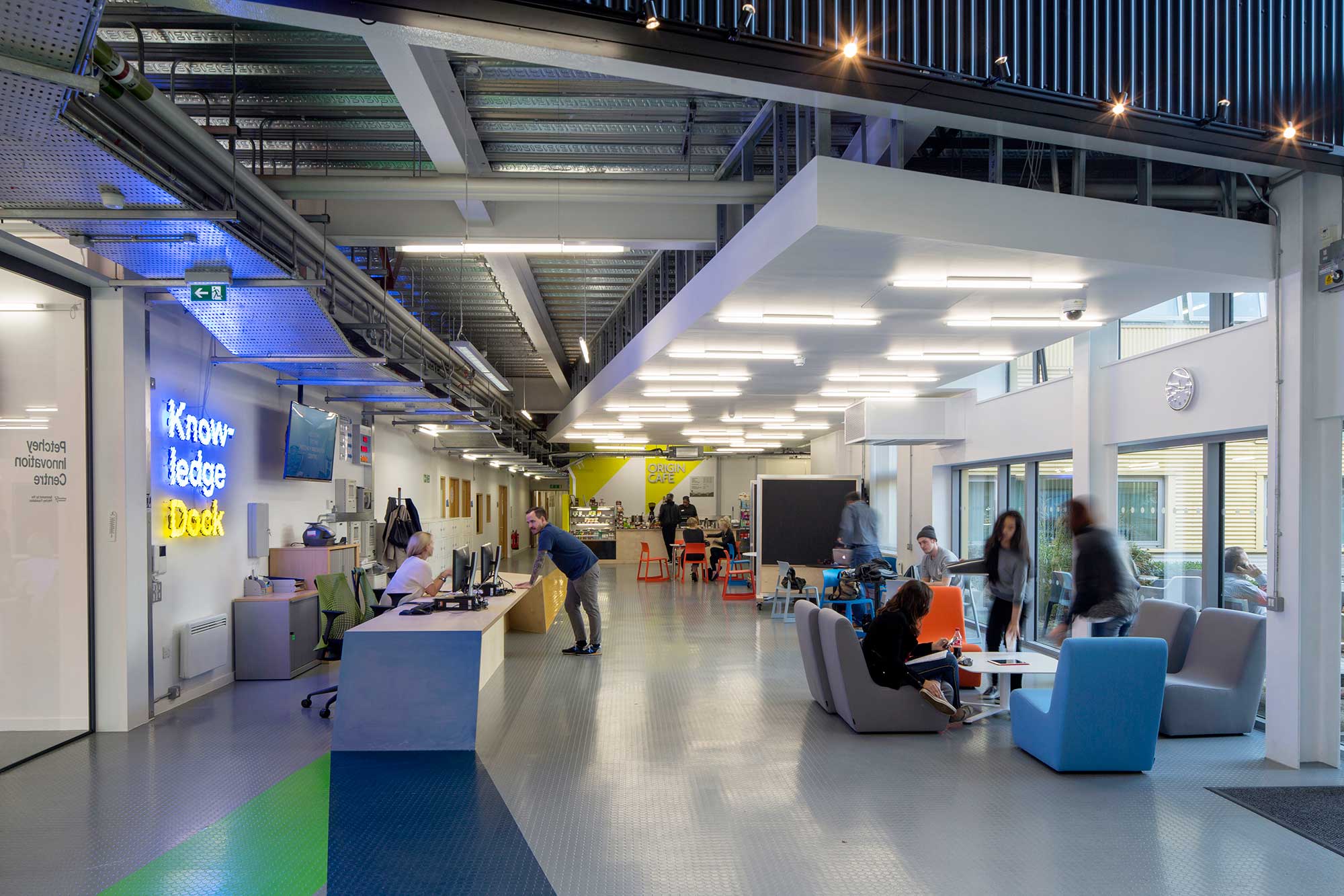 University Of East London Knowledge Dock Brand Design Gensler