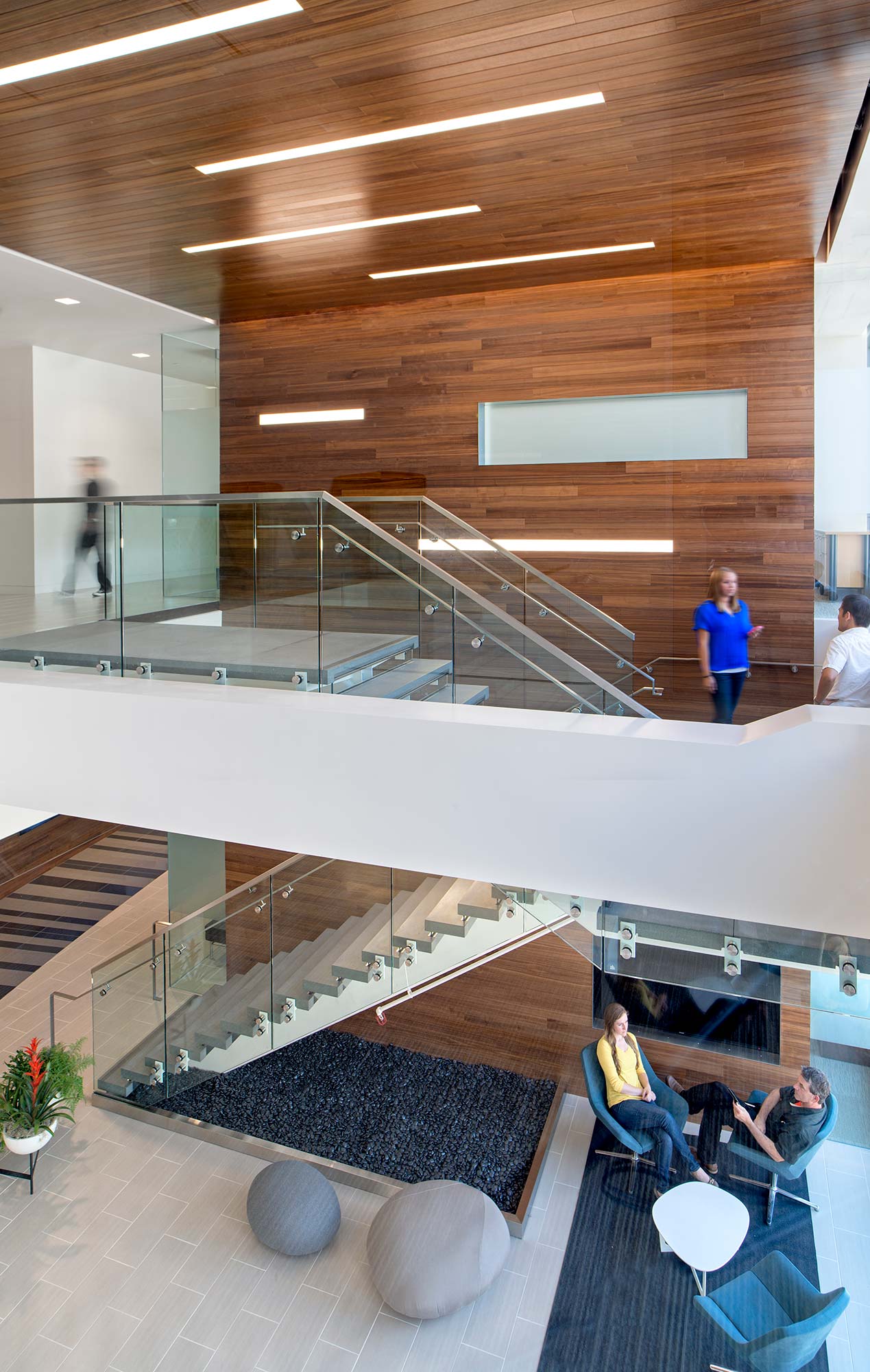 Riverbed Customer Center | Projects | Gensler