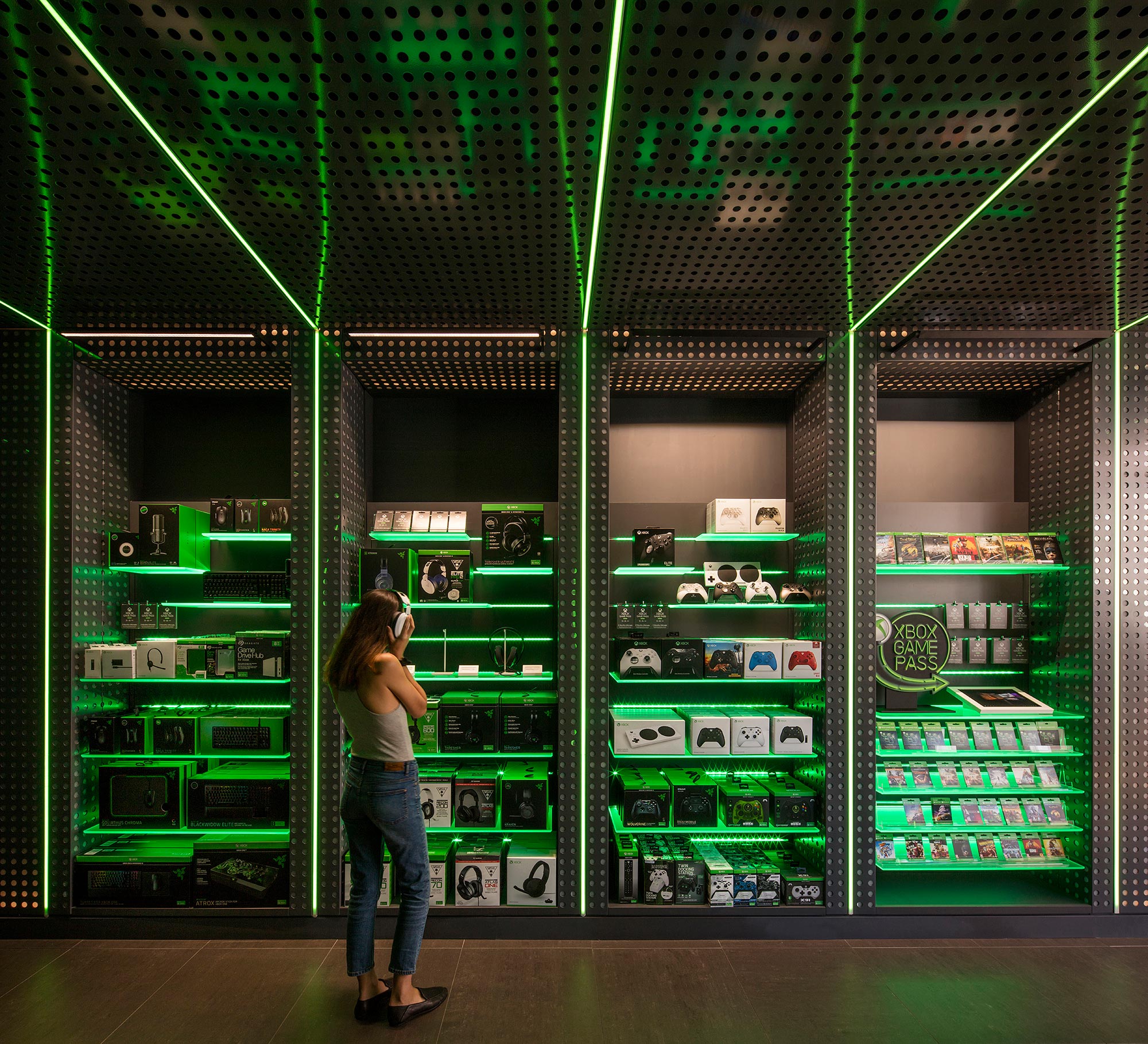 Microsoft Store London | Projects | Gensler