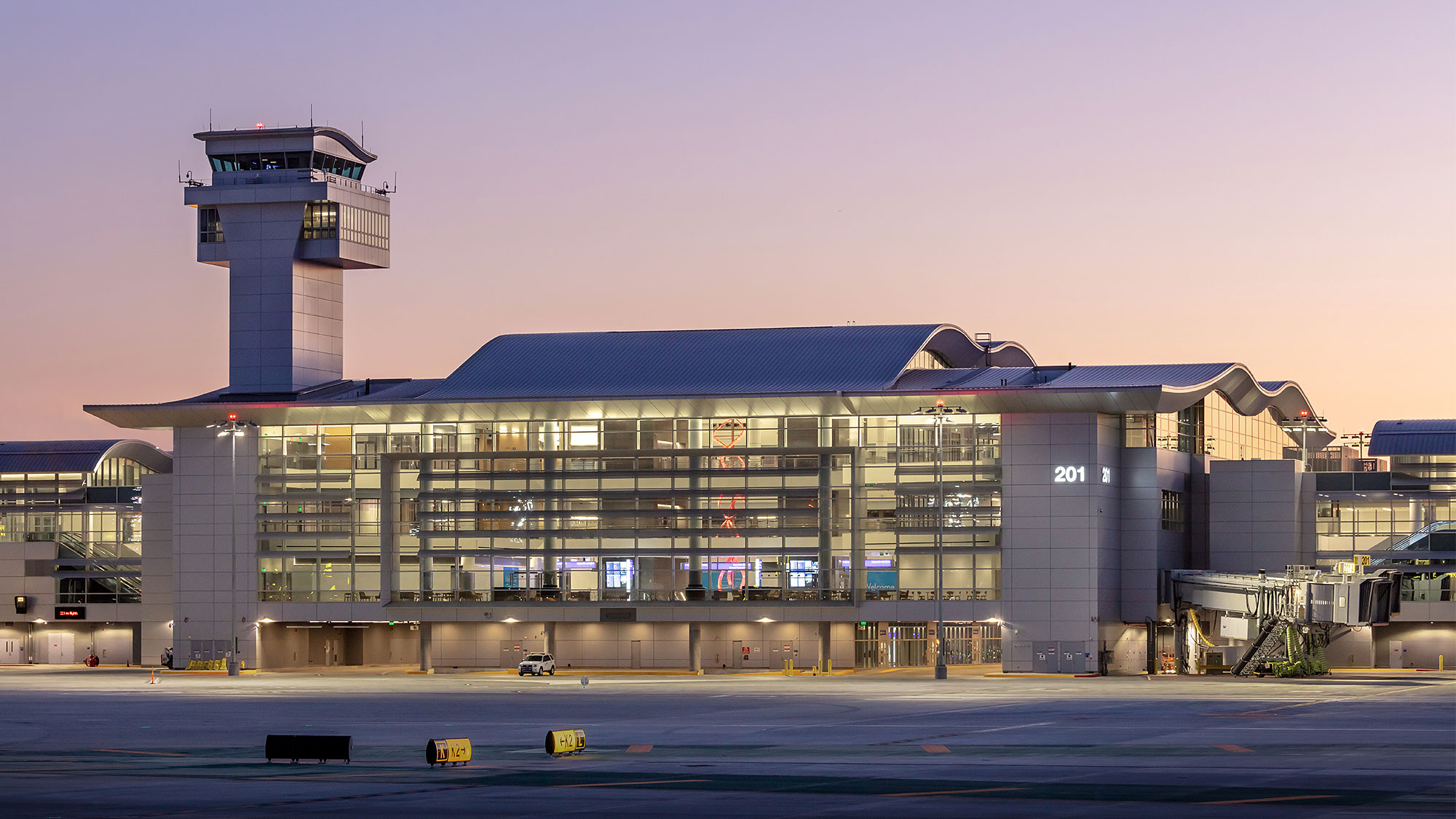 LAX West Gates at Tom Bradley Terminal | Projects | Gensler
