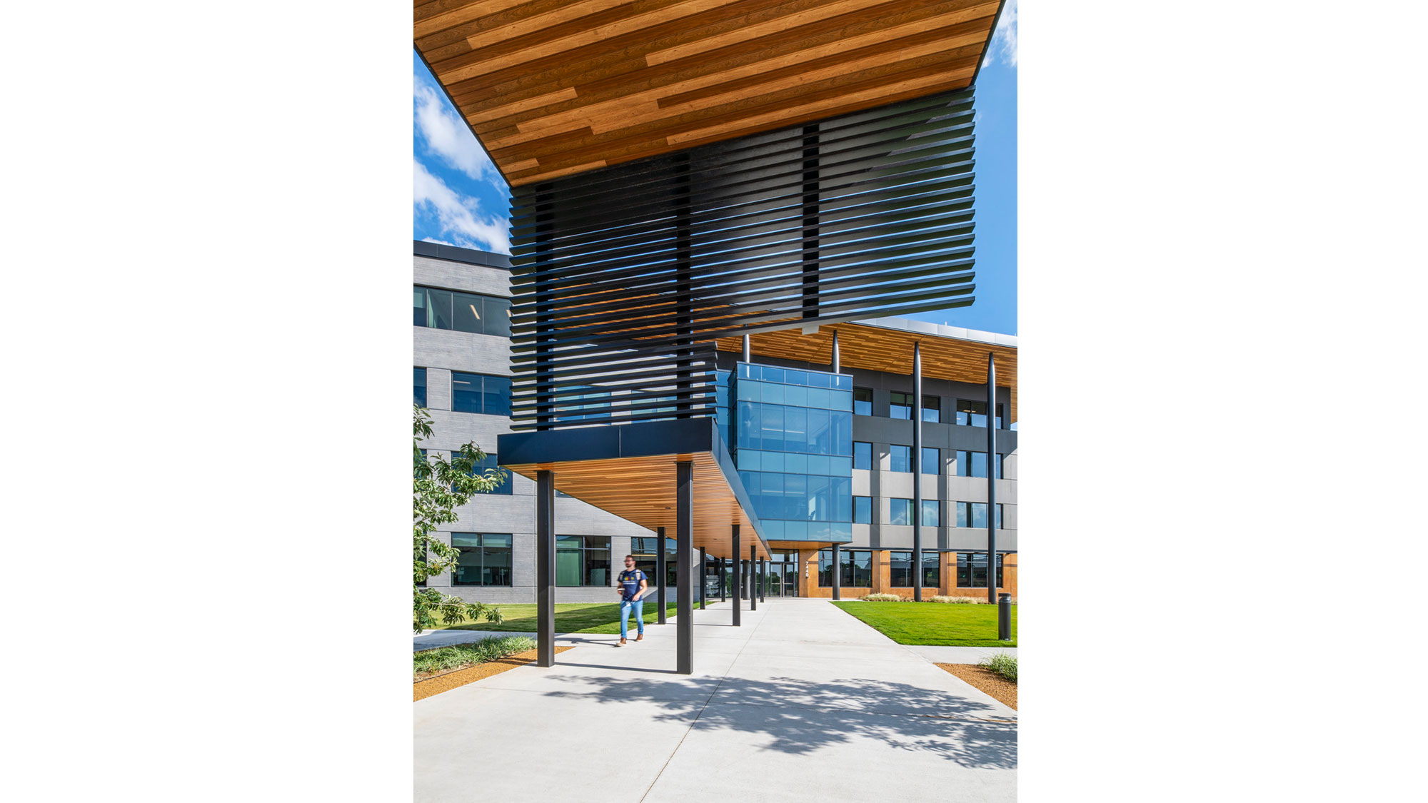 SRS Distribution New Headquarters | Projects | Gensler