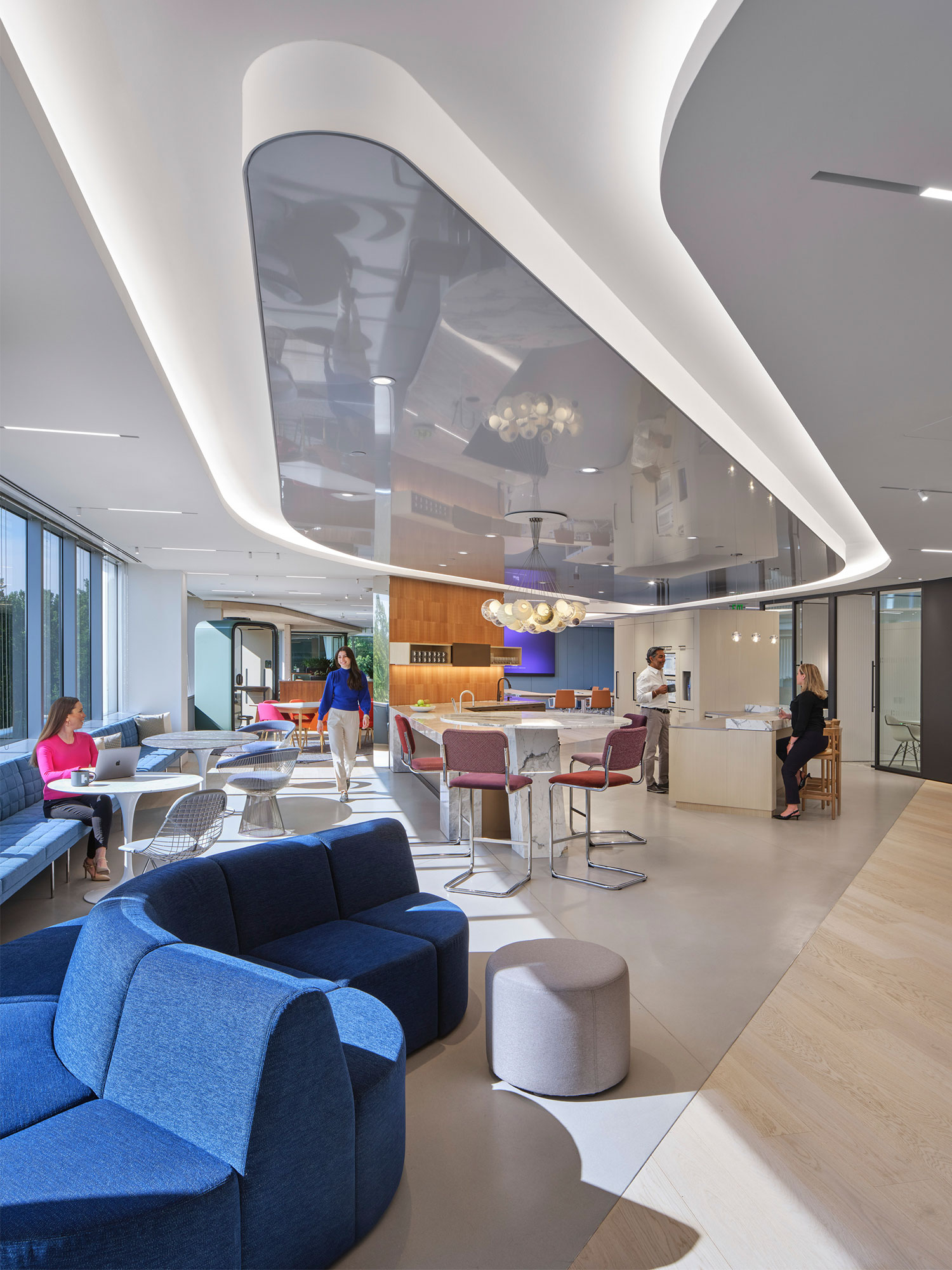 Bialek Office / Showroom | Projects | Gensler