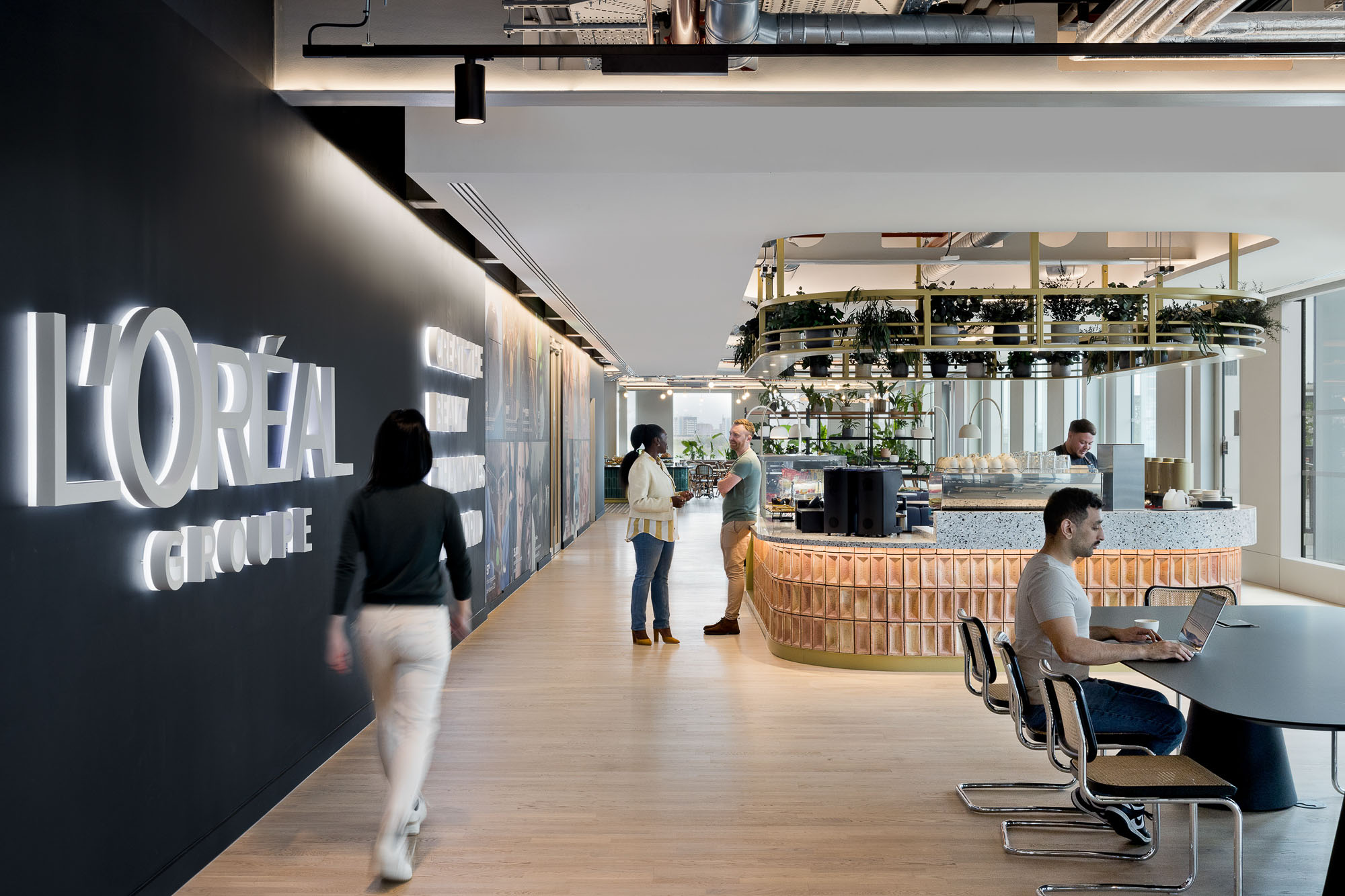 L’Oréal Gateway London HQ | Projects | Gensler